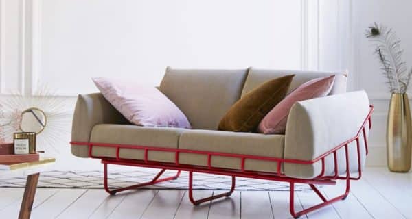 Un canapé jaune pour un intérieur unique et dynamique