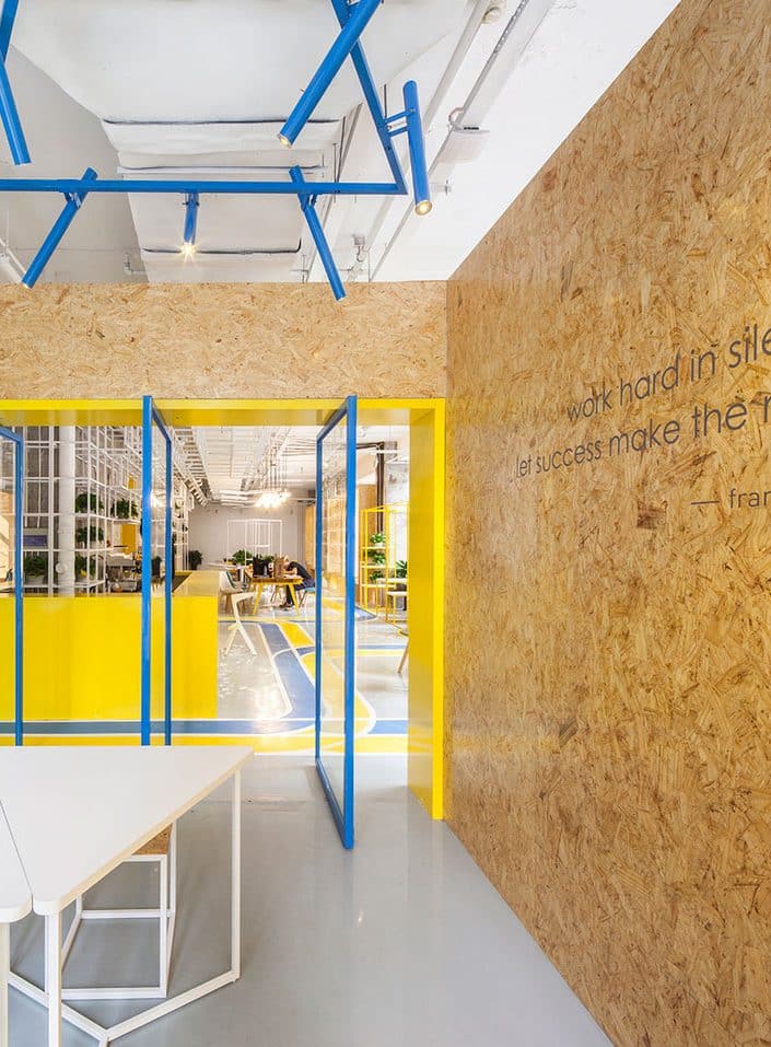 Panneau OSB : Comment le sublimer dans sa déco intérieure