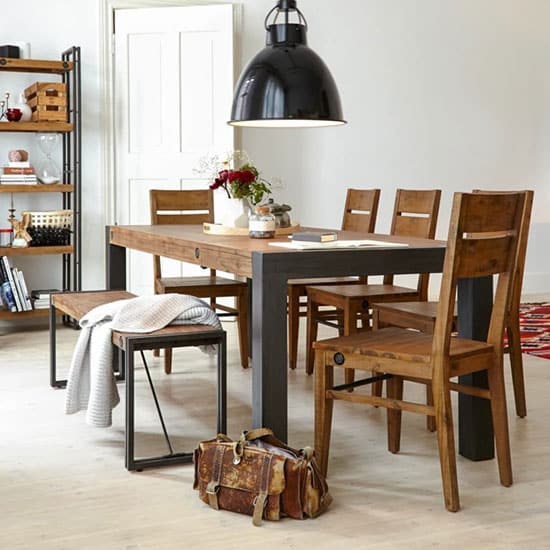 Table style industriel avec rallonges : quel modèle choisir?