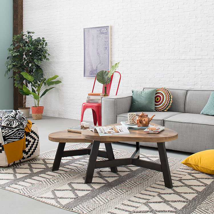 Table basse gigogne : Quel modèle choisir pour un petit salon?