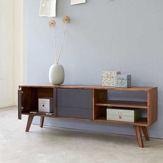 Meuble tv scandinave : Quel modèle pour un salon au charme rétro?