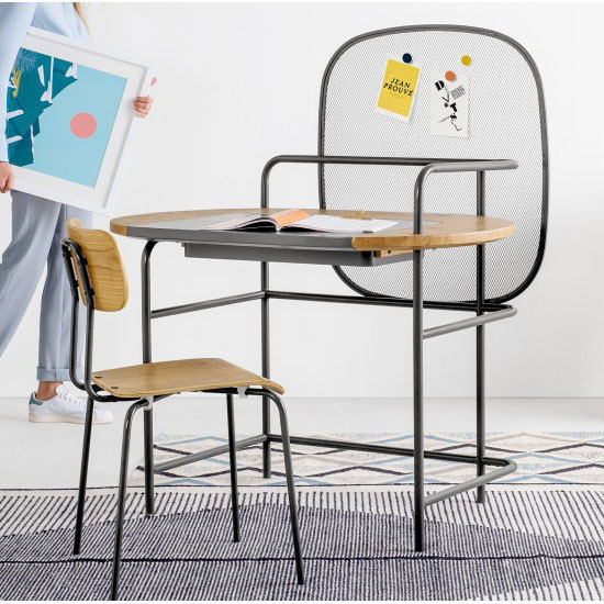 Petit bureau : Quel modèle choisir pour un gain de place optimal?