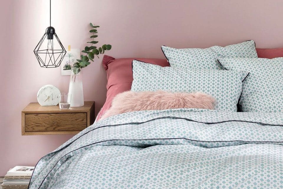 Déco mur blanc : 10 idées originales pour habiller vos murs