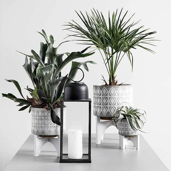 [Guide d'Achat] 12 Cache Pots sur Pied pour vos plantes