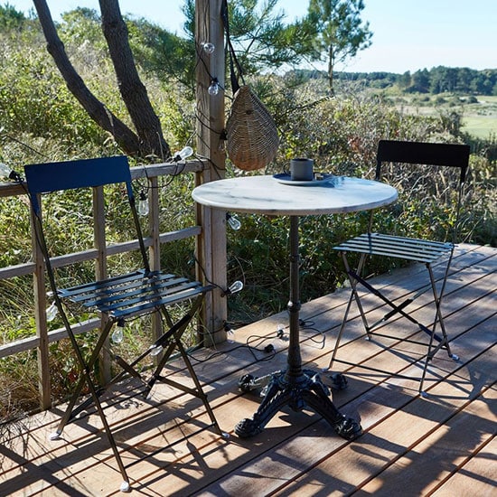 Table pour balcon : 10 modèles pour un été au soleil